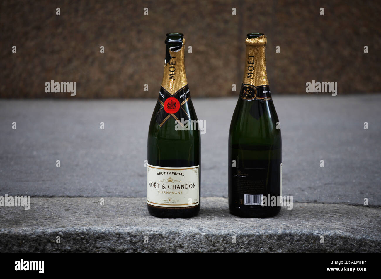 Kerb london hi-res stock photography and images - Alamy