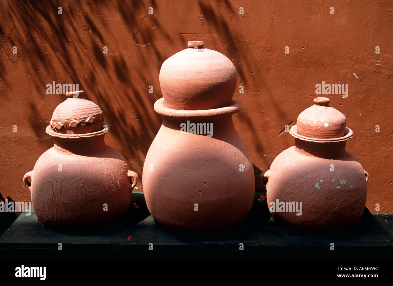 Peruvian jars hi-res stock photography and images - Alamy