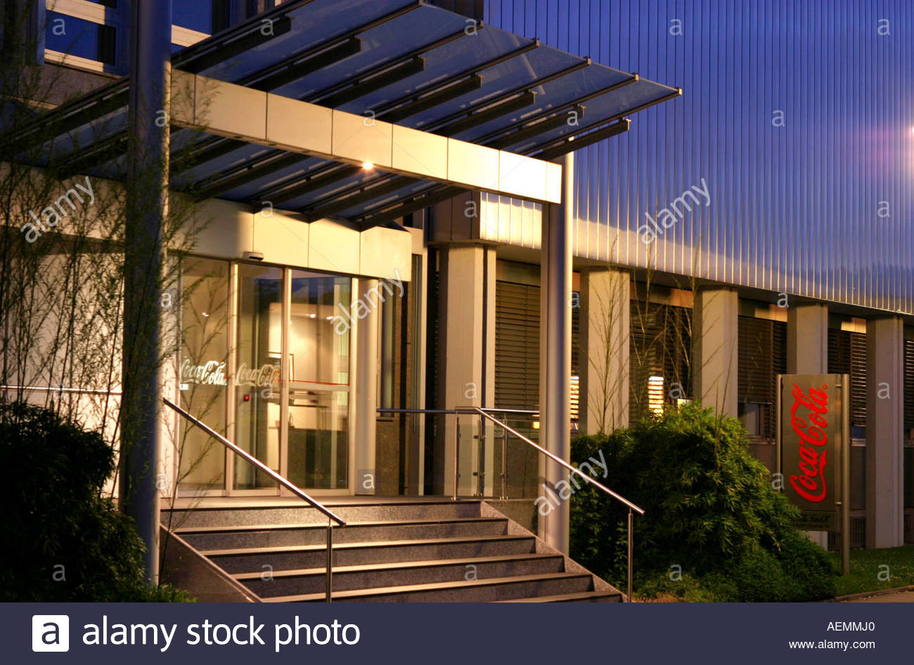 Coca Cola Headquarters Stock Photos & Coca Cola Headquarters Stock ...
