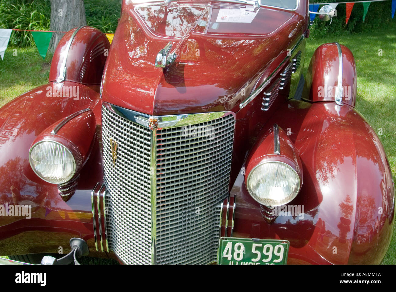 Front end vintage cadillac car hi-res stock photography and images - Alamy