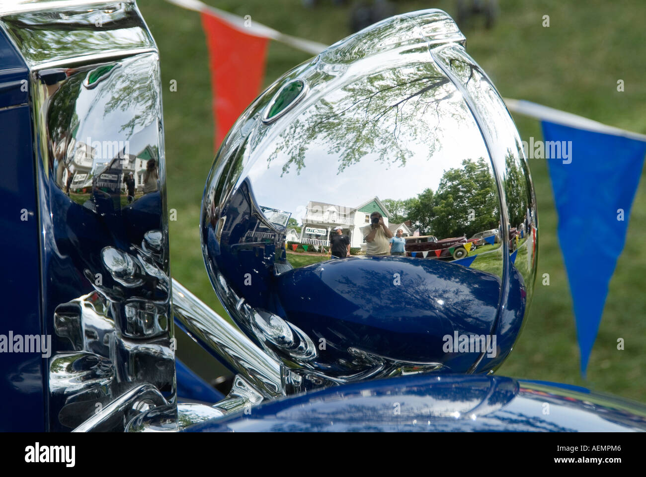 1932 Packard Headlight Reflection Stock Photo - Alamy
