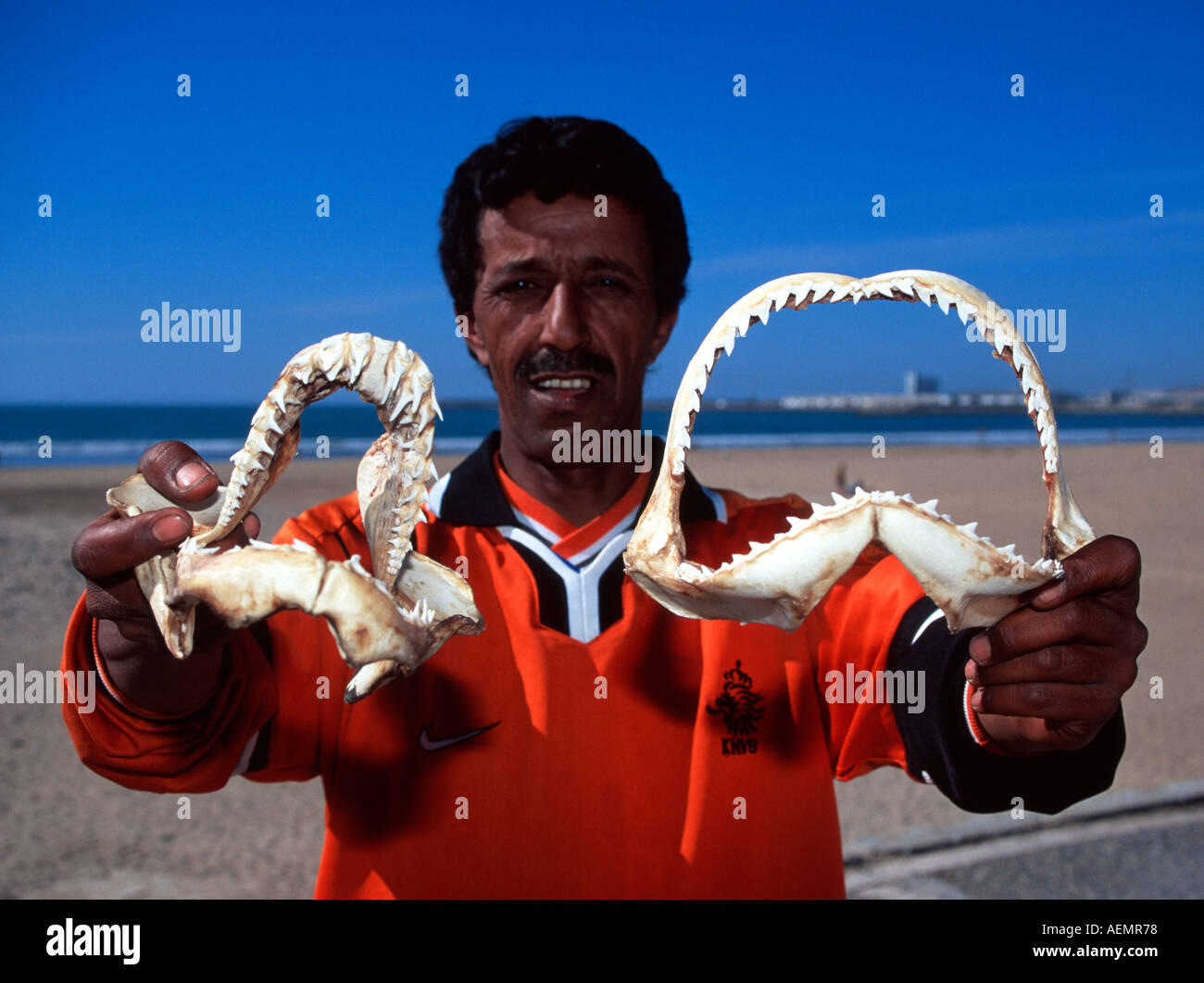 Two fish teeth hi-res stock photography and images - Alamy