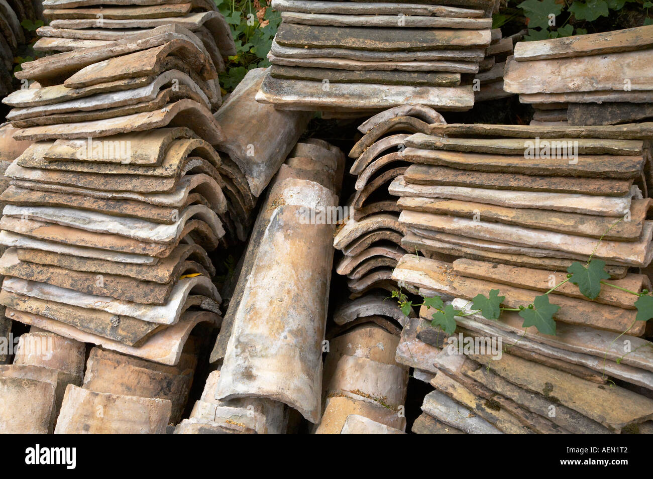 Greek roofing hi-res stock photography and images - Alamy