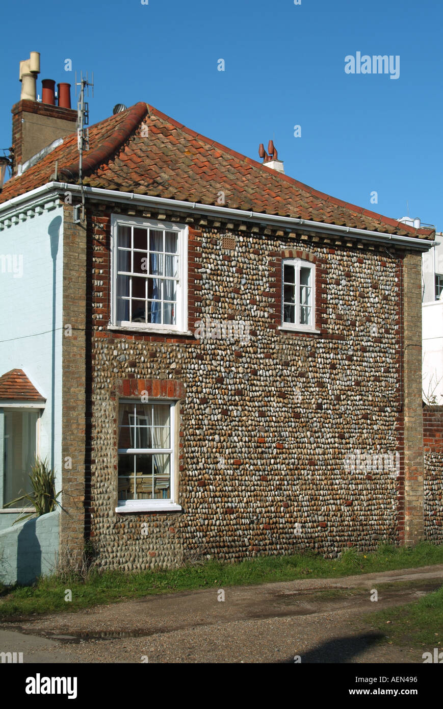 Flank wall hi-res stock photography and images - Alamy