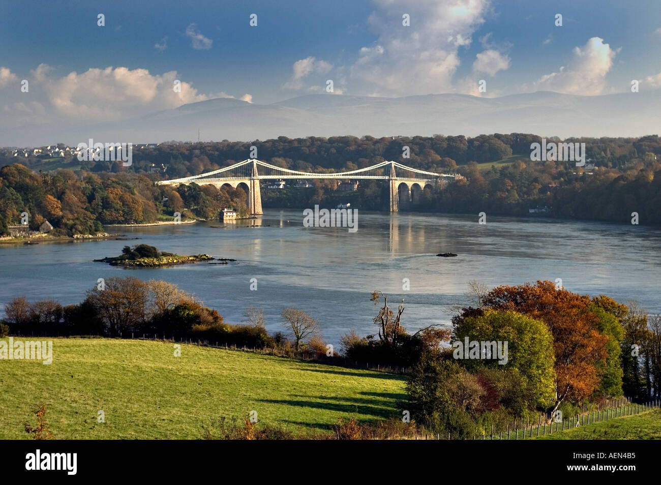 Bridge connecting the Isle of Anglesea to the British mainland over the ...