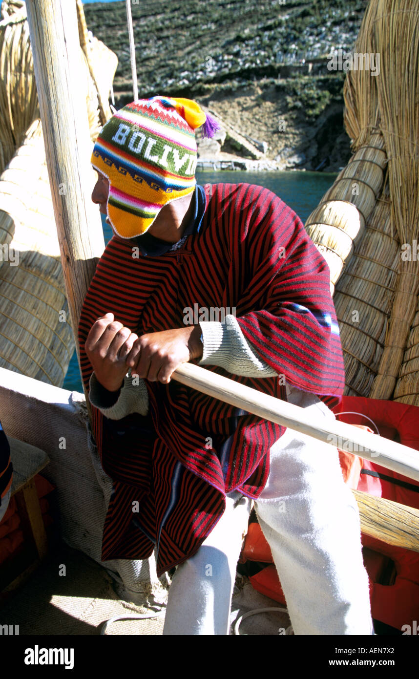 Lago titicaca indigenous rowing hi-res stock photography and images - Alamy