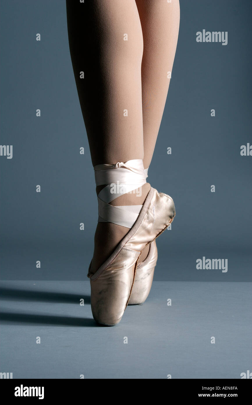 Dancer shadow feet hi-res stock photography and images - Alamy