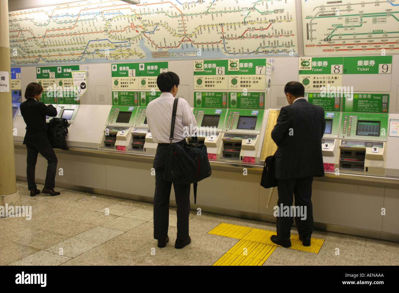 Train map tokyo hi-res stock photography and images - Alamy