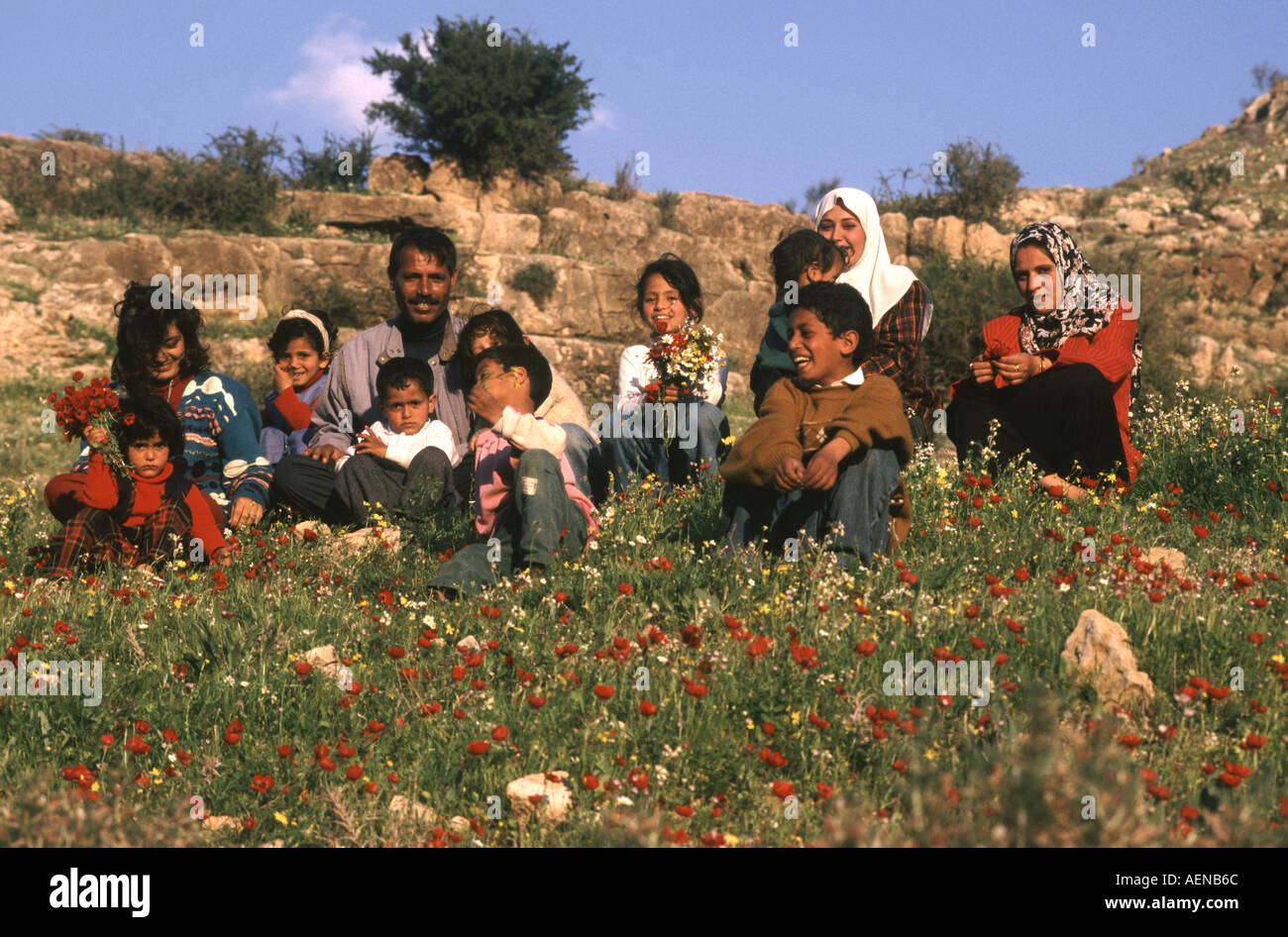 Jordanian family on outing in the countryside Stock Photo - Alamy
