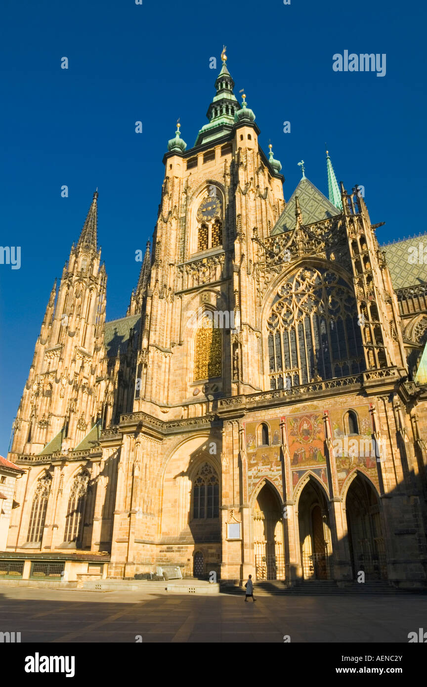 Gothic style St. Vitus cathedral in Prague (Czech Stock Photo - Alamy