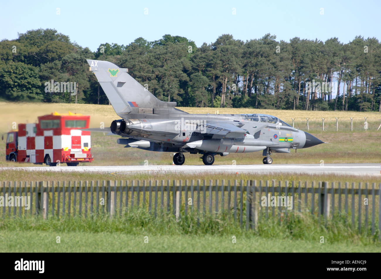 Tornado gr1 gulf war hi-res stock photography and images - Alamy