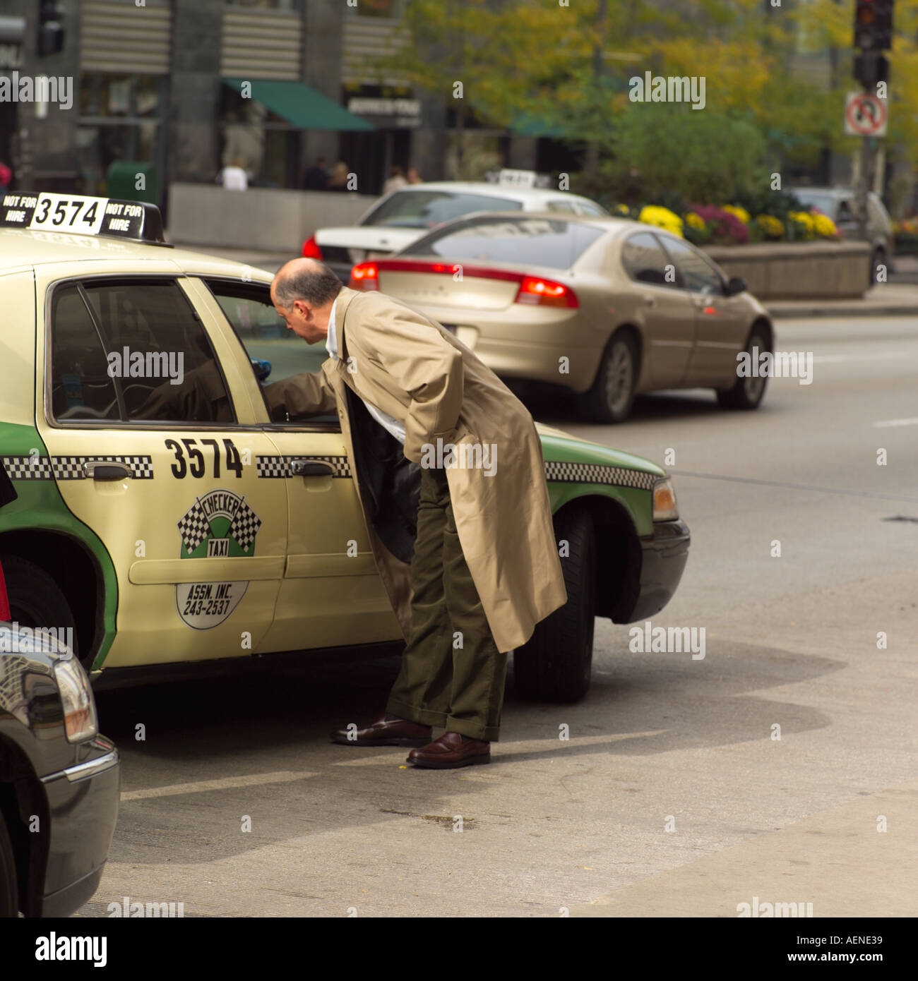 Chicago taxi driver hi-res stock photography and images - Alamy
