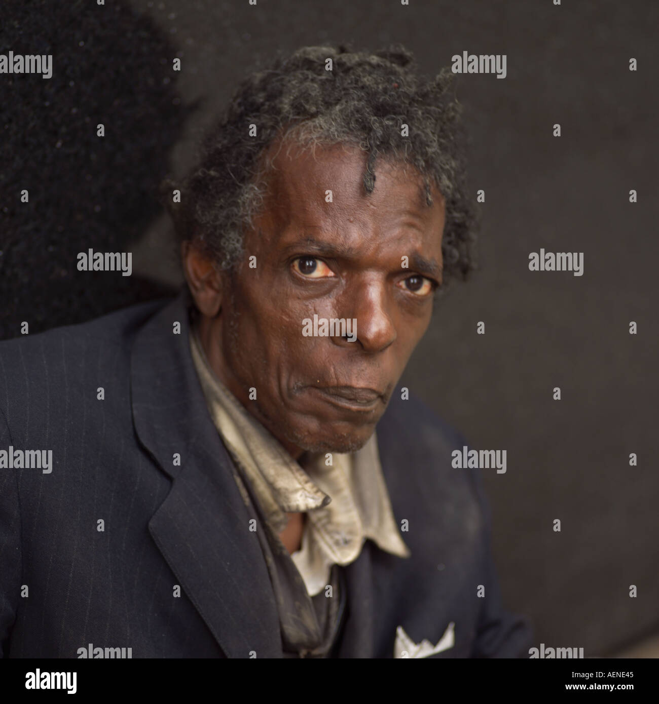 Chicago illinois homeless street hi-res stock photography and images ...