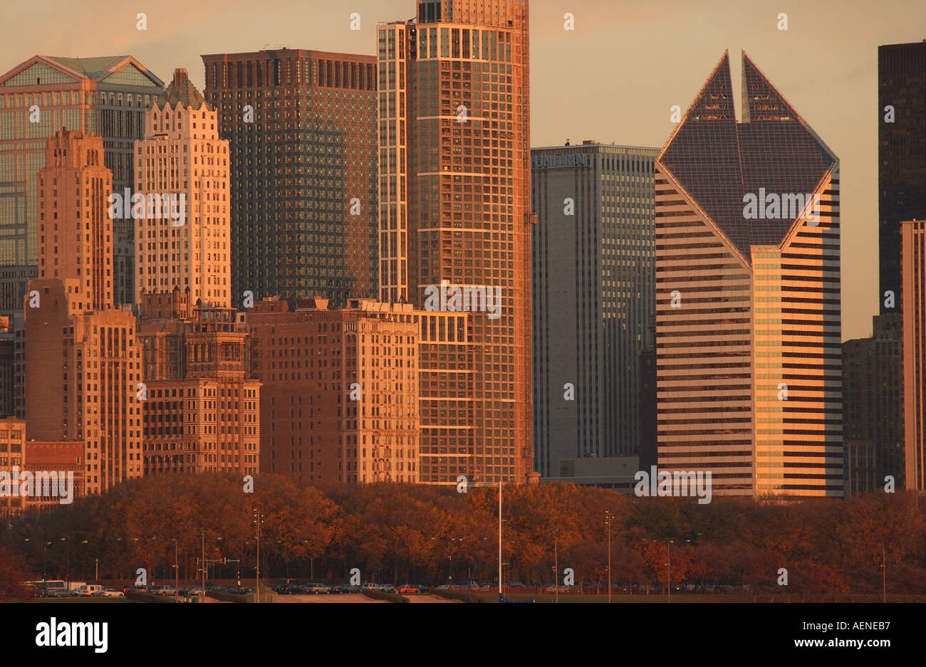 R r donnelley building in chicago hi-res stock photography and images ...