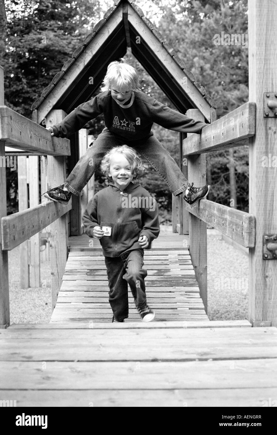 Brothers bridge hi-res stock photography and images - Alamy