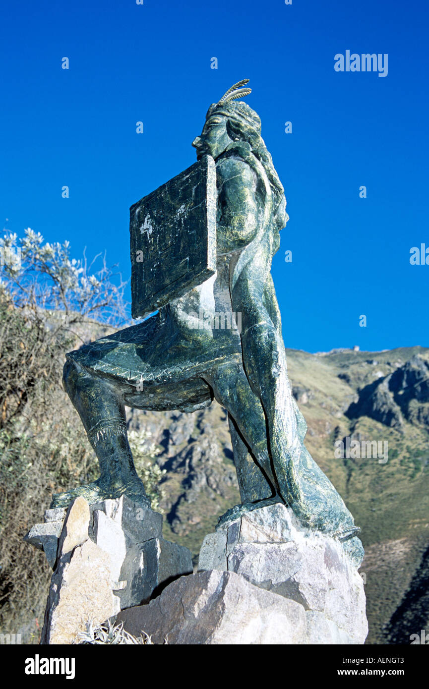 Statue of Peruvian Indian in main Plaza, Ollantaytambo, Sacred Valley ...