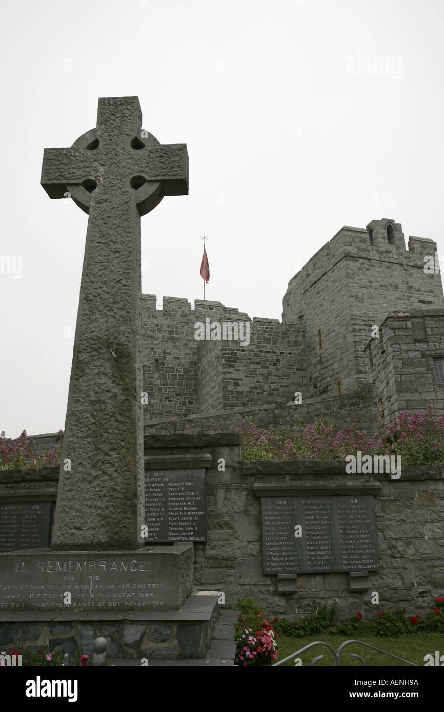 War memorial celtic cross castle rushen castletown IOM Stock Photo - Alamy