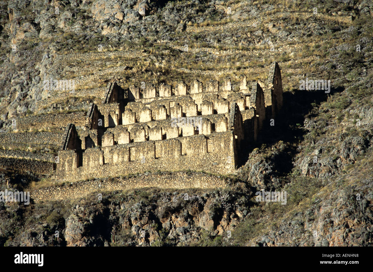 Granary or grain silo on Pinkuylluna Mountain, Ollantaytambo, Sacred ...