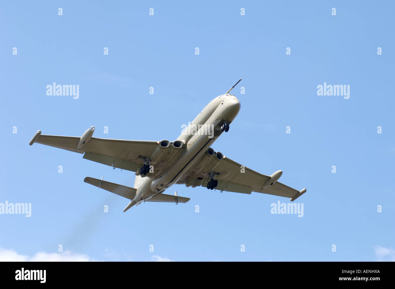 Raf Hawker Siddeley Nimrod Jet High Resolution Stock Photography and ...