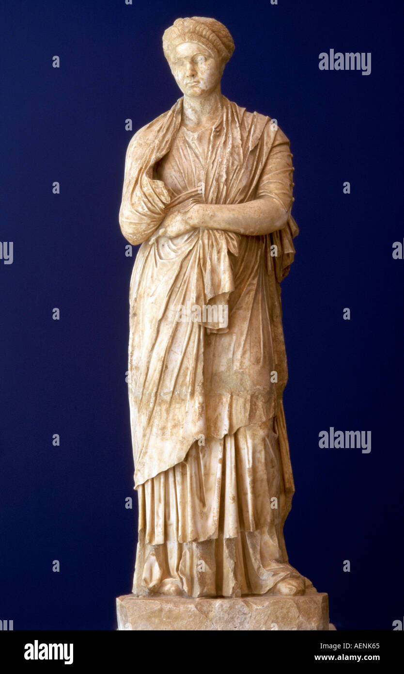 Vaison-la-Romaine, Archäologisches Museum, Statue der Kaiserin Sabina ...