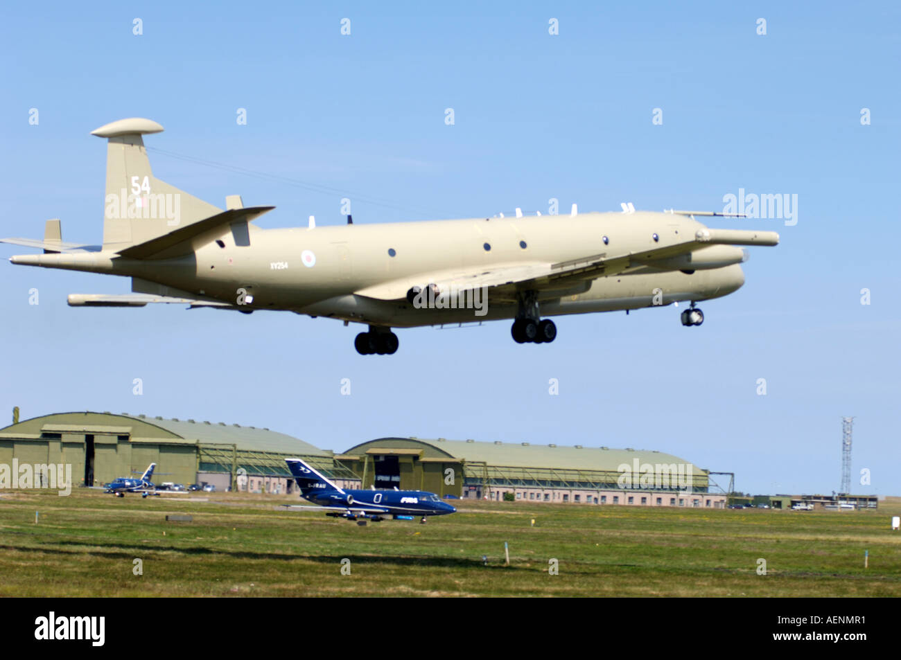 Hs nimrod mr2 at raf kinloss in morayshire scotland hi-res stock ...
