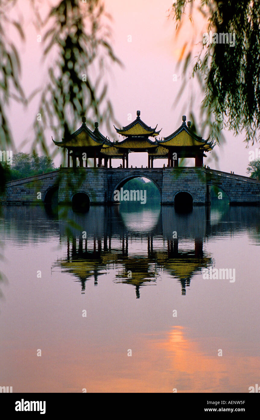 Yangzhou, Jiangsu, China: Five Roof Pavilion Wu Ting Bridge on Slender ...