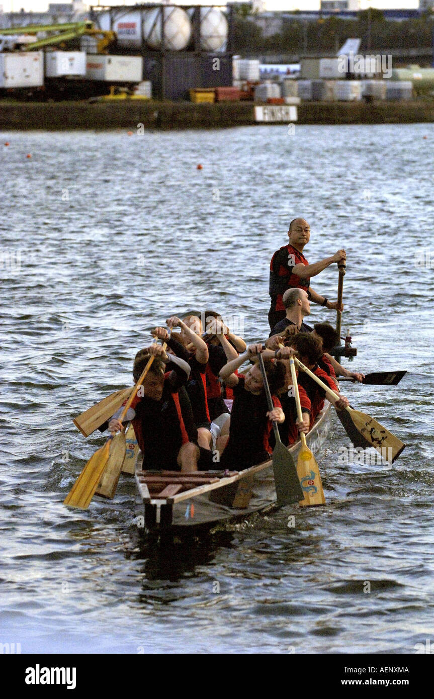 Dragonboating hi-res stock photography and images - Alamy