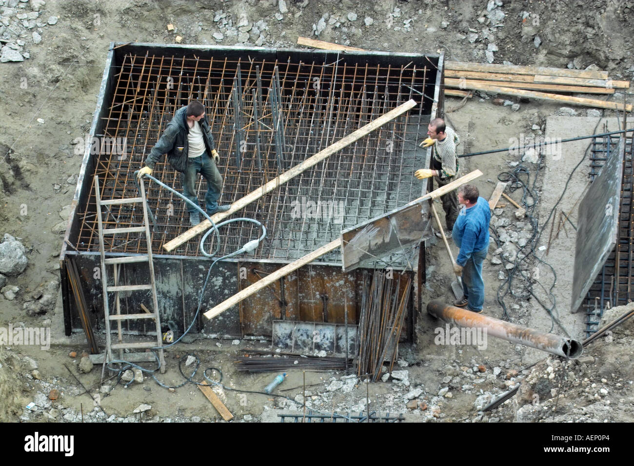 Building reinforcements hi-res stock photography and images - Alamy