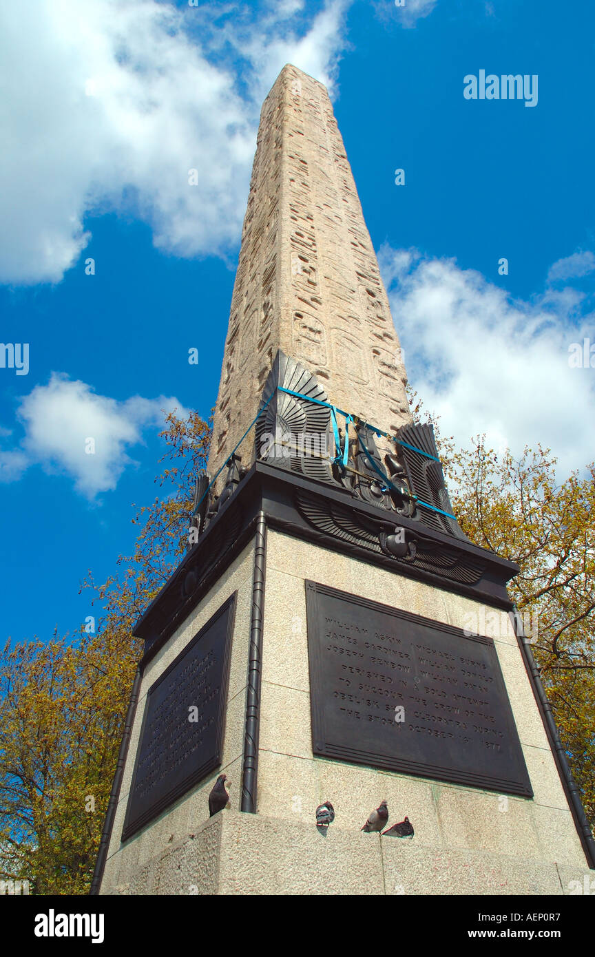 Victoria embankment park hi-res stock photography and images - Alamy