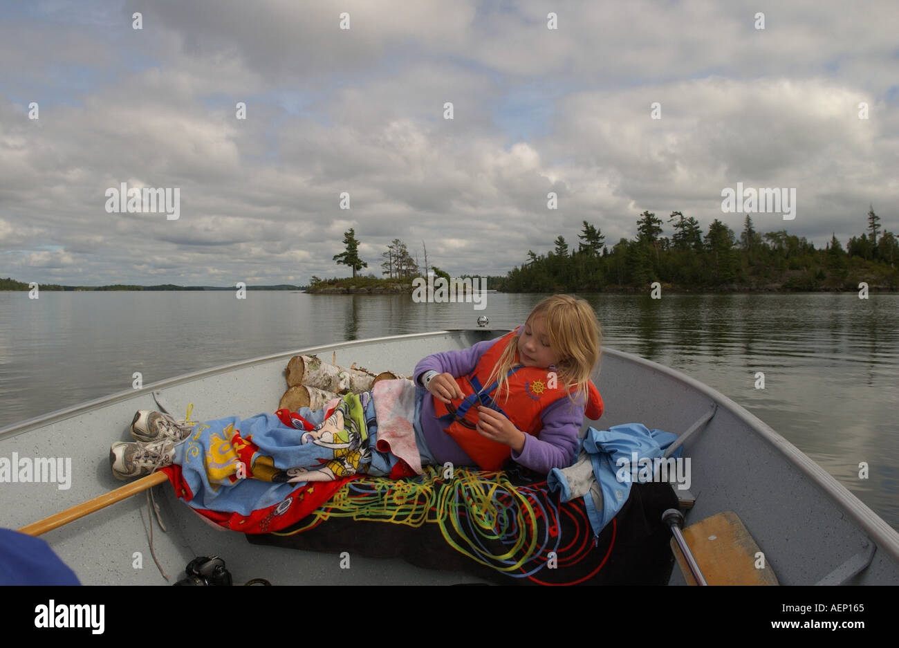 8 girls in a boat hi-res stock photography and images - Alamy