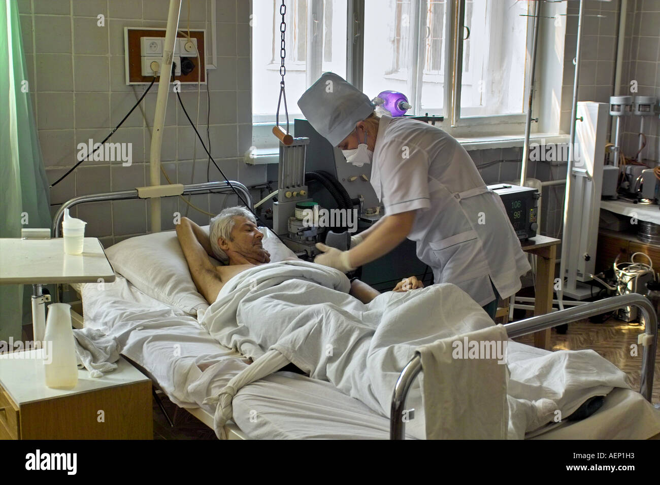 Tb ward hi-res stock photography and images - Alamy