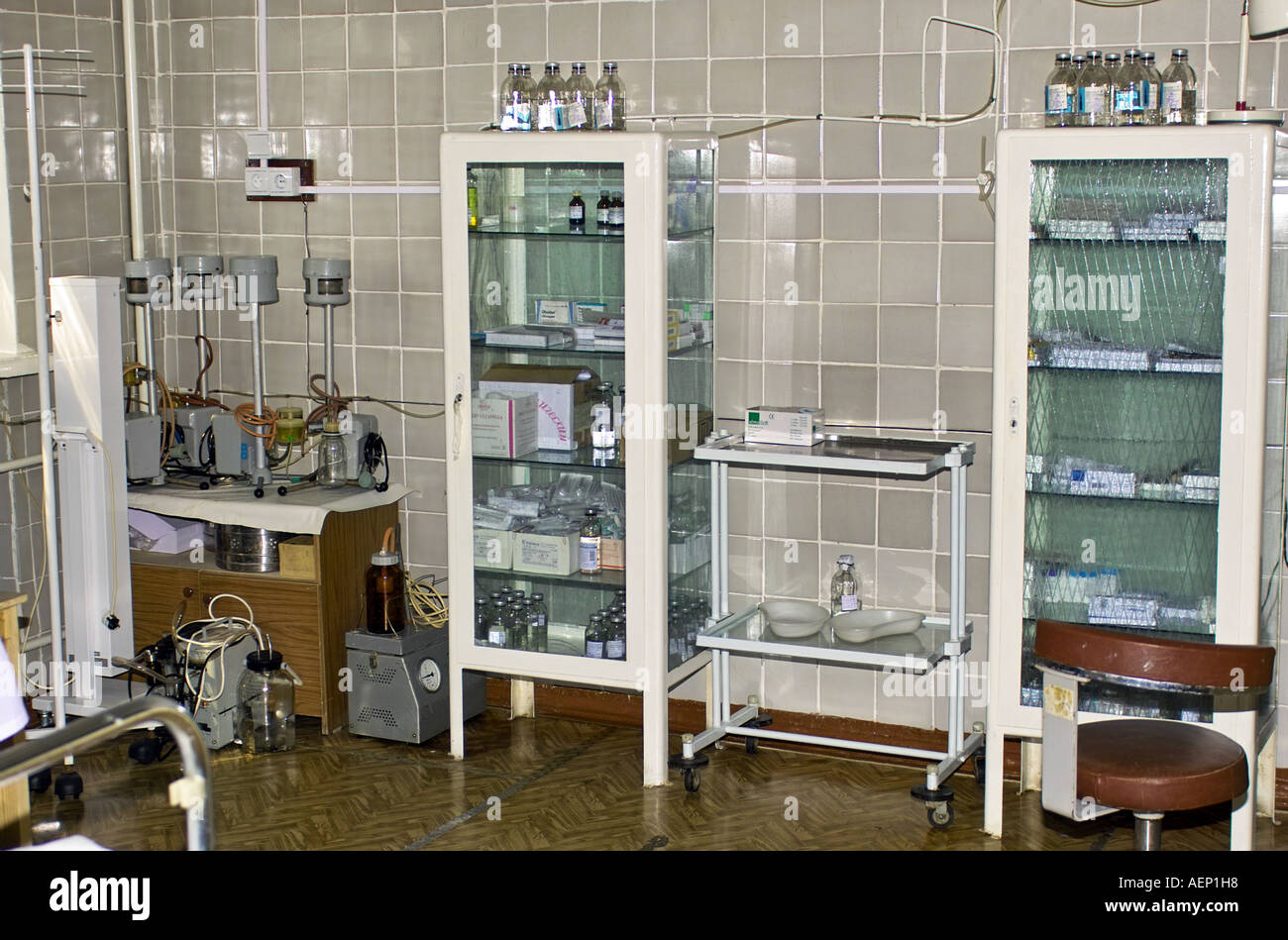 Glass display cases hi-res stock photography and images - Alamy