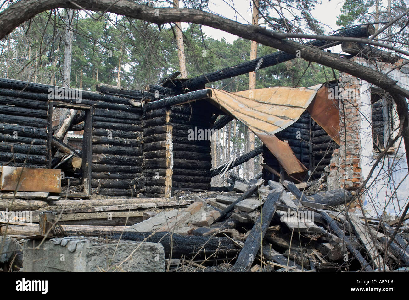 Burnt hut hi-res stock photography and images - Alamy