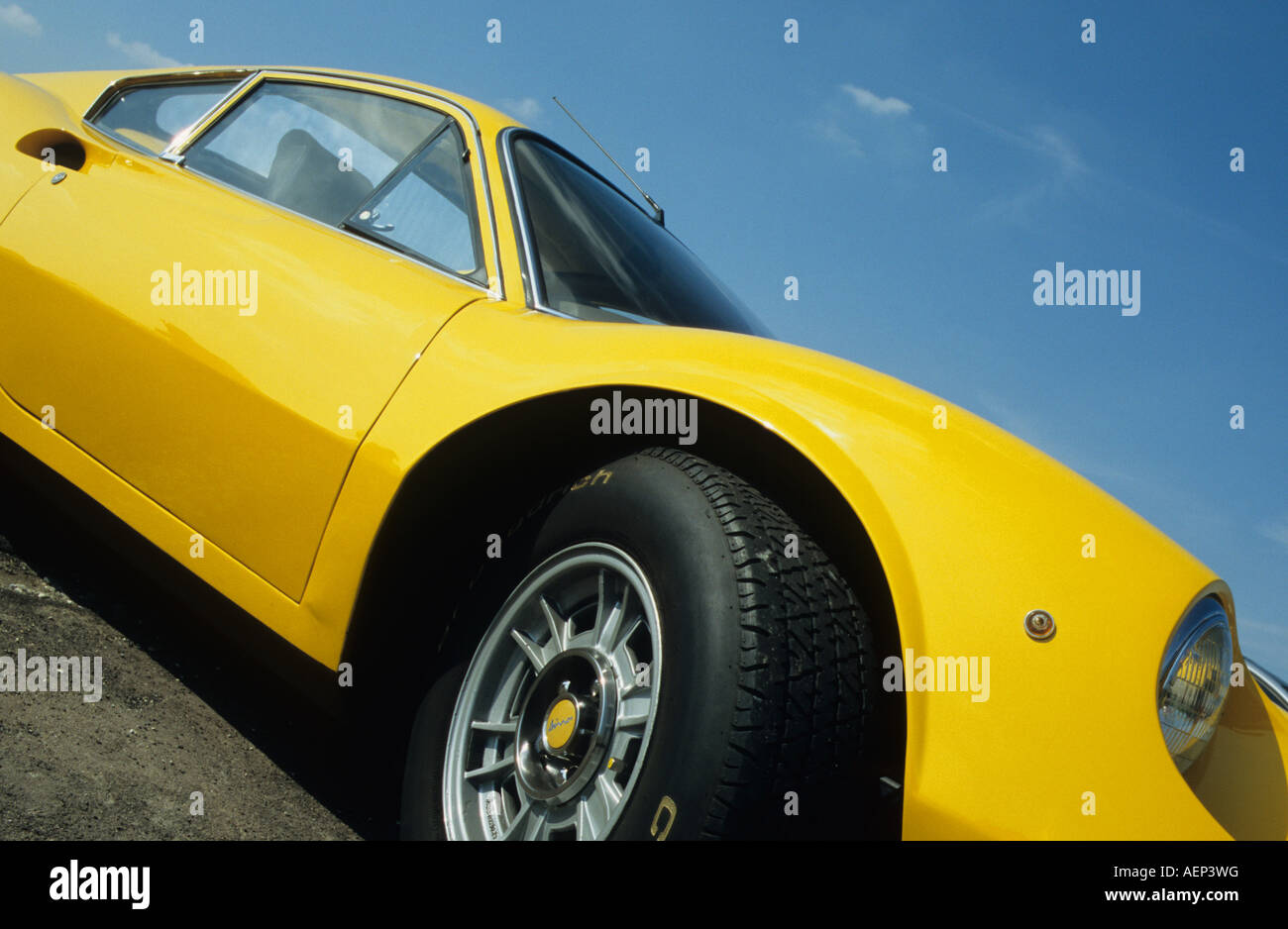 1970s yellow ferrari hi-res stock photography and images - Alamy