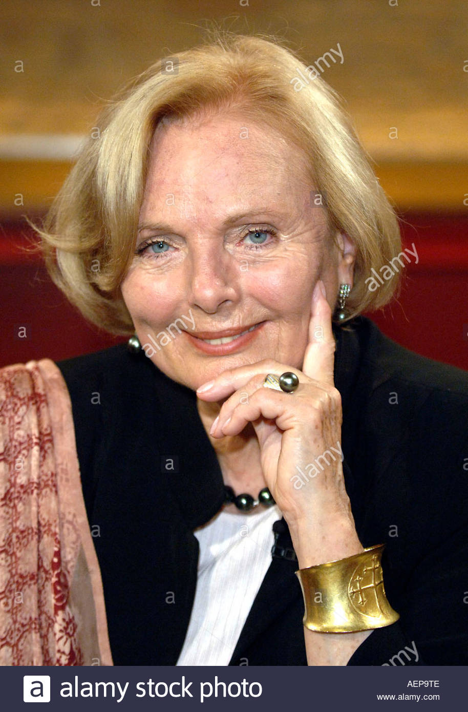 Ruth Maria Kubitschek Stock Photos & Ruth Maria Kubitschek Stock Images ...