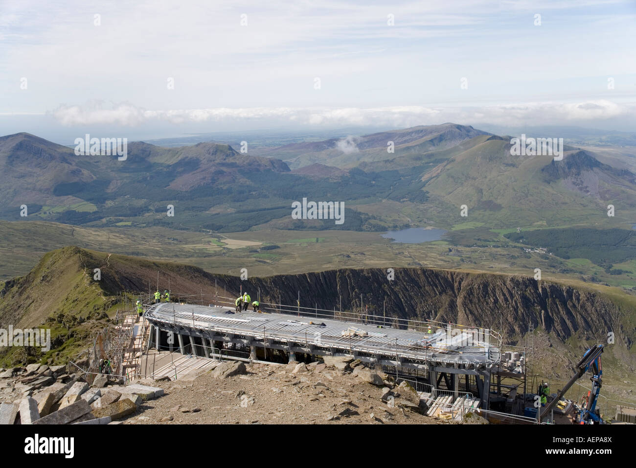 Building the new cafe on the top of Snowdon, North Wales Stock Photo ...