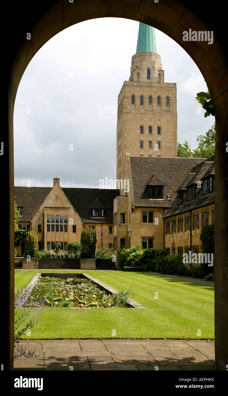 Lawn nuffield college oxford england hi-res stock photography and ...