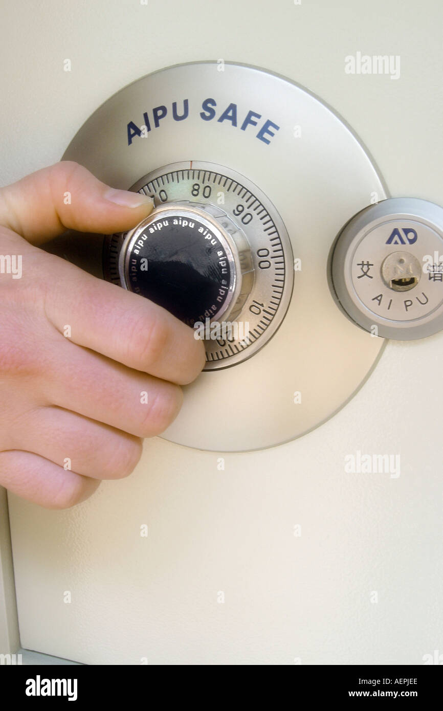 hand opening a safe Stock Photo - Alamy