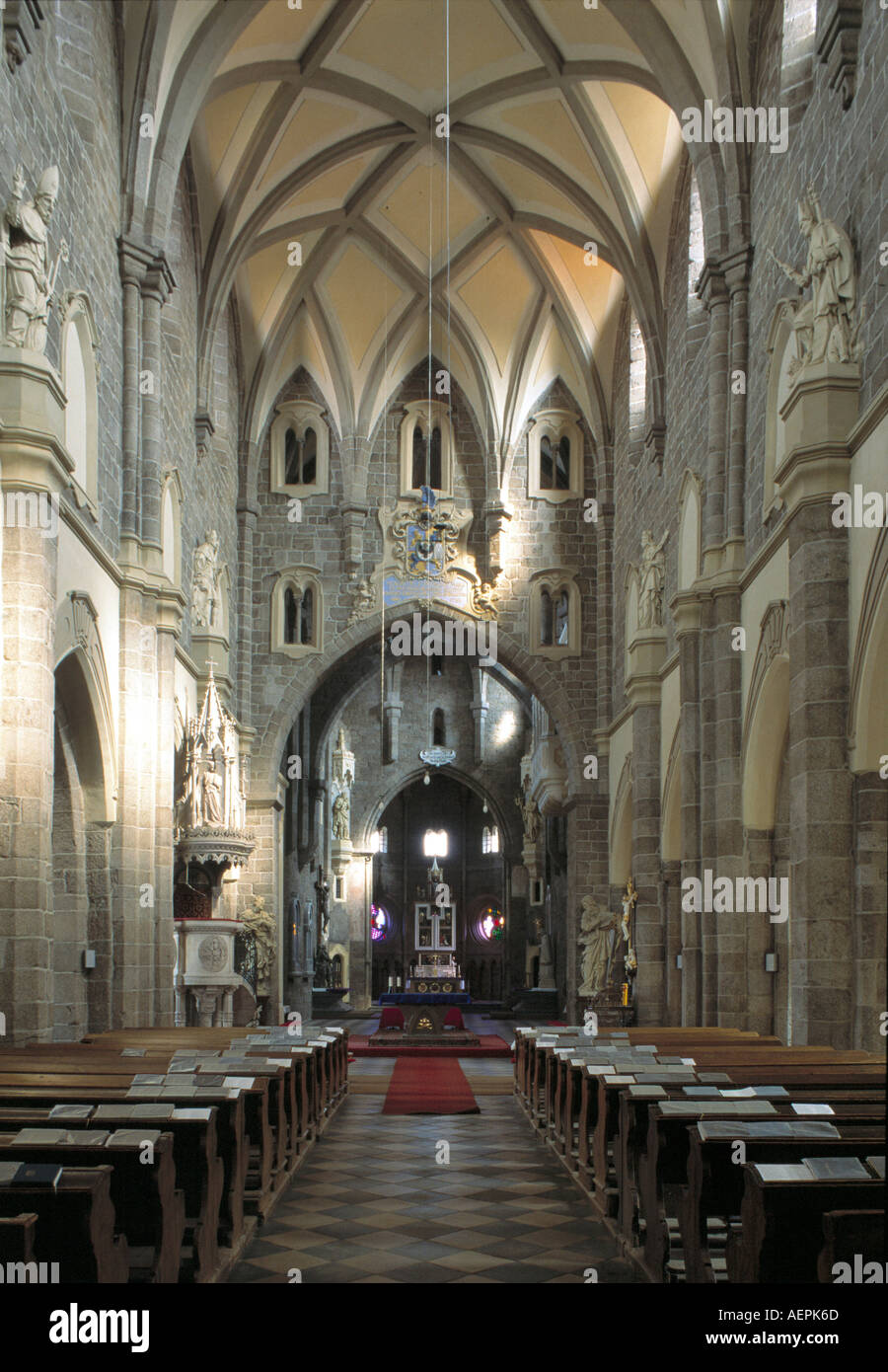 Trebic, Basilika St. Prokop, Blick nach Osten Stock Photo - Alamy