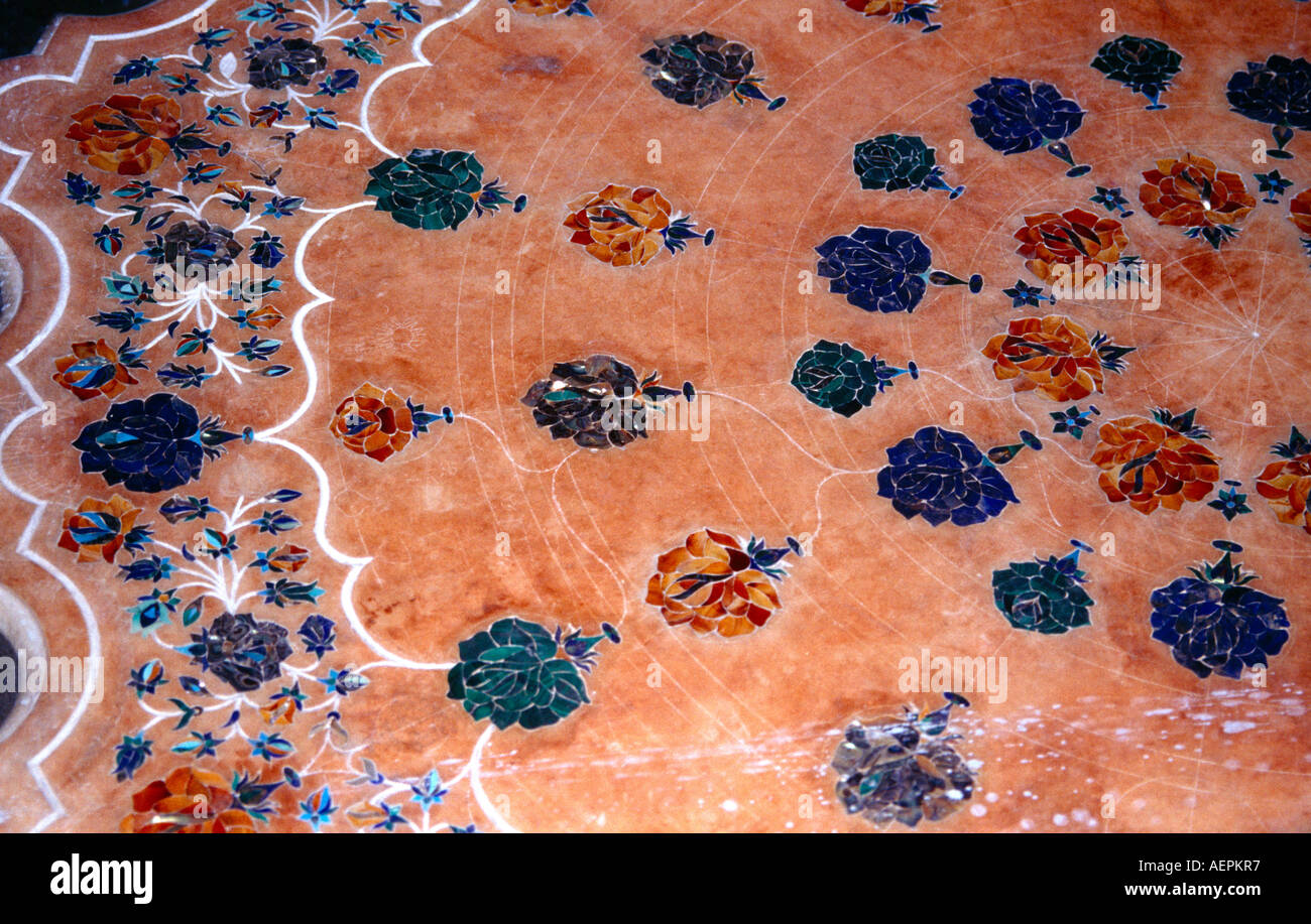 Inlay table hi-res stock photography and images - Alamy