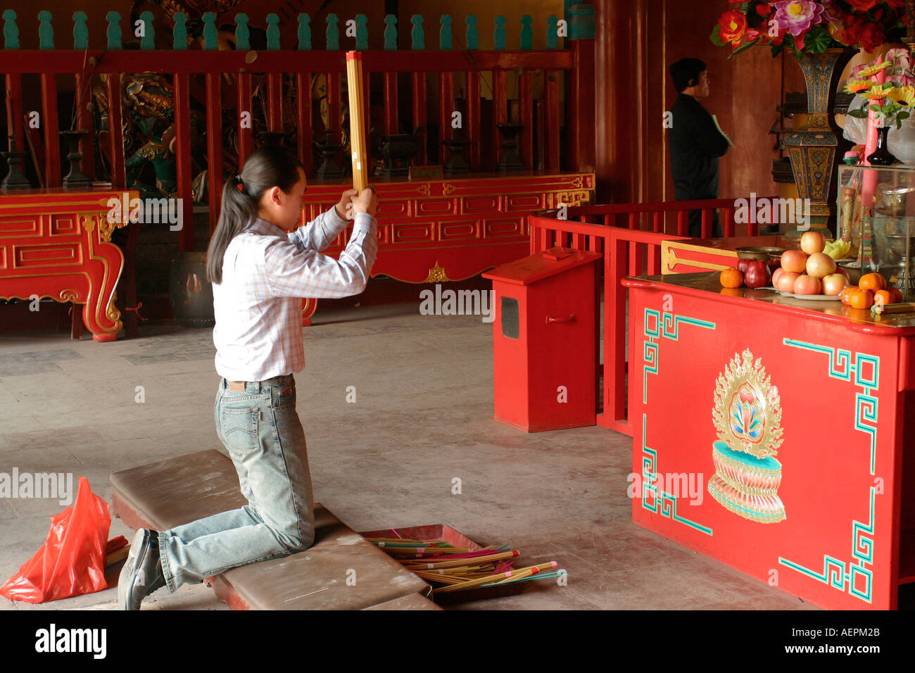 asian man praying Stock Photo - Alamy