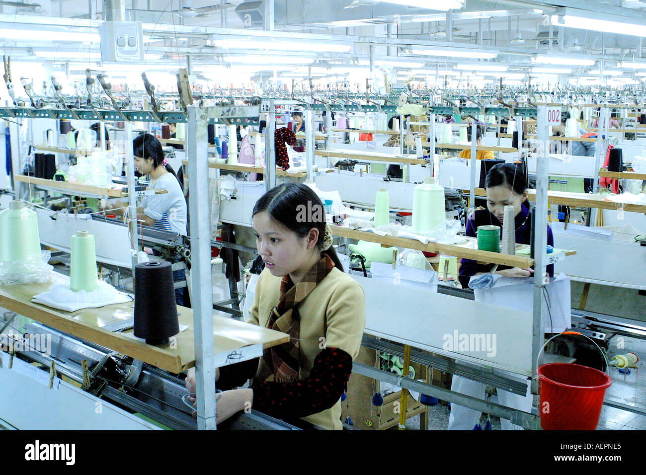 Textile mills china asia hi-res stock photography and images - Alamy