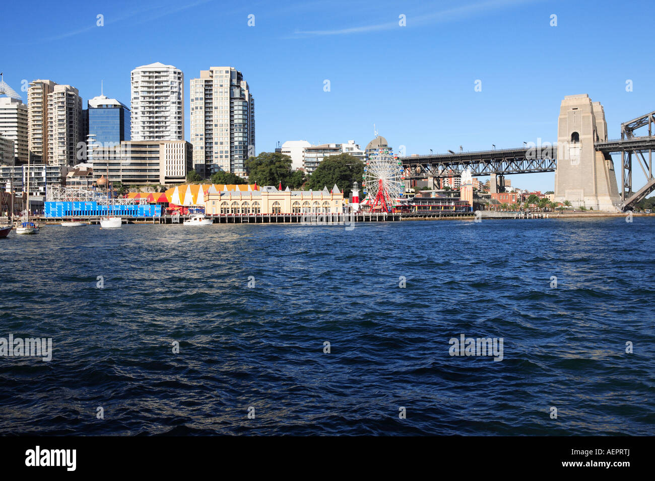Luna park, Milsons Point, Harbour Bridge skyline, Sydney Australia ...