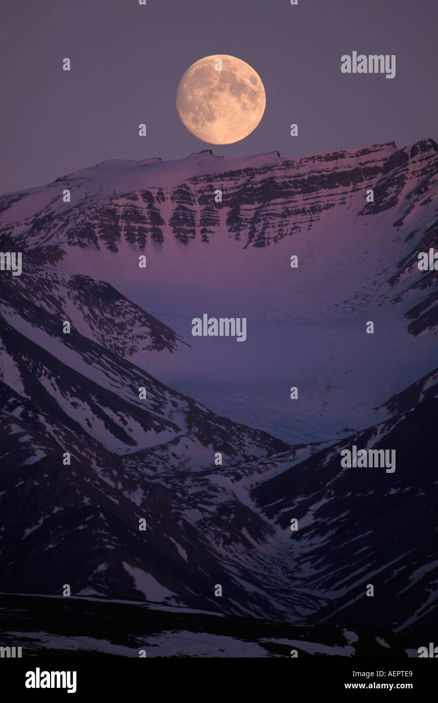full moon over Gates of the Arctic National Park Brooks Range North ...