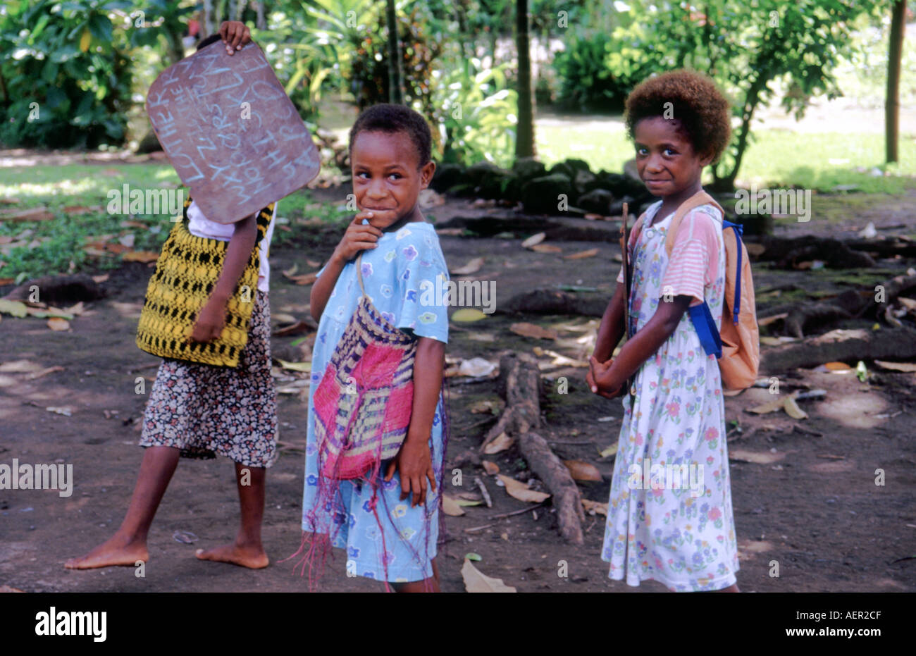 School papua new guinea children hi-res stock photography and images ...