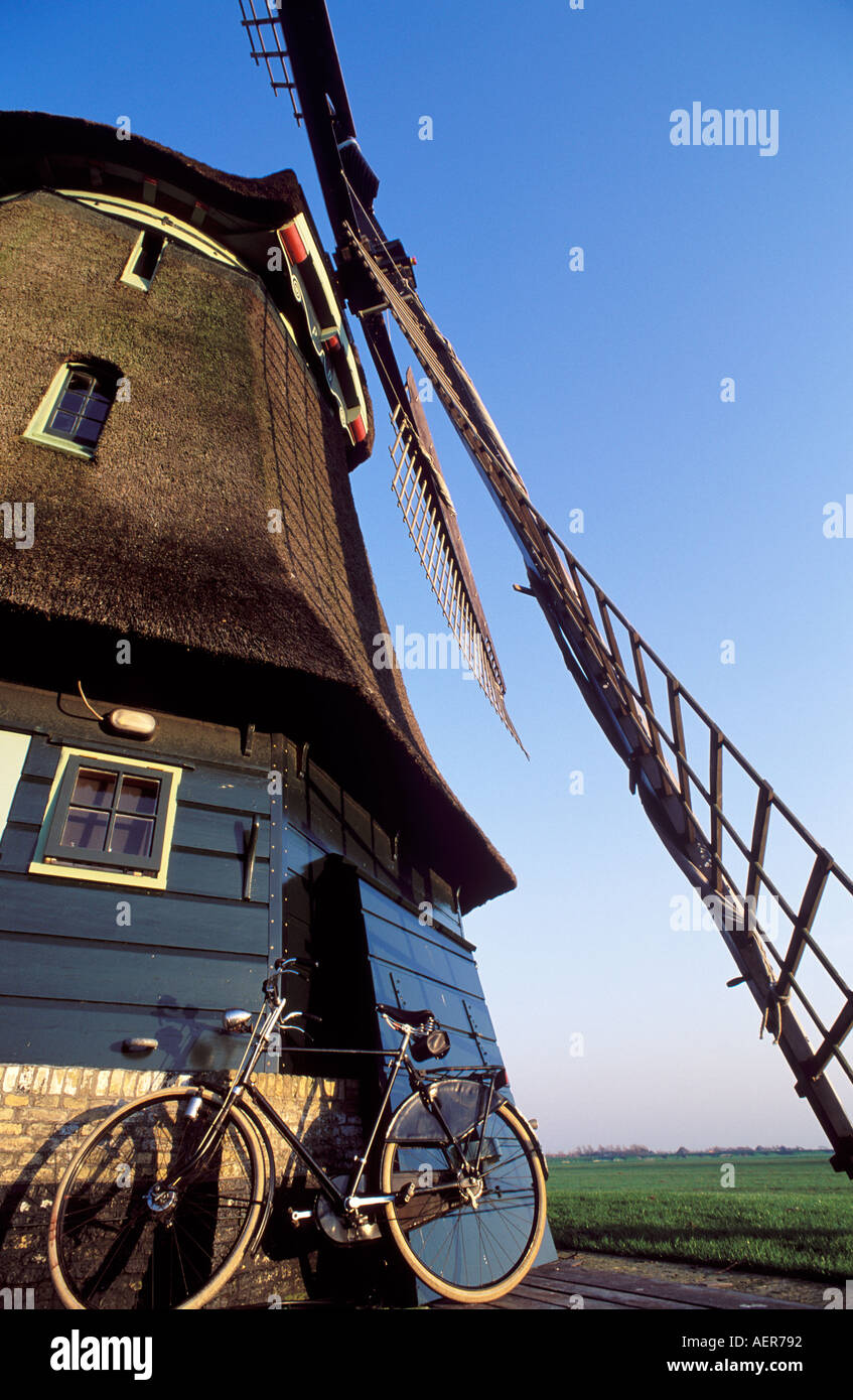 Leaning against the wind country hi-res stock photography and images ...