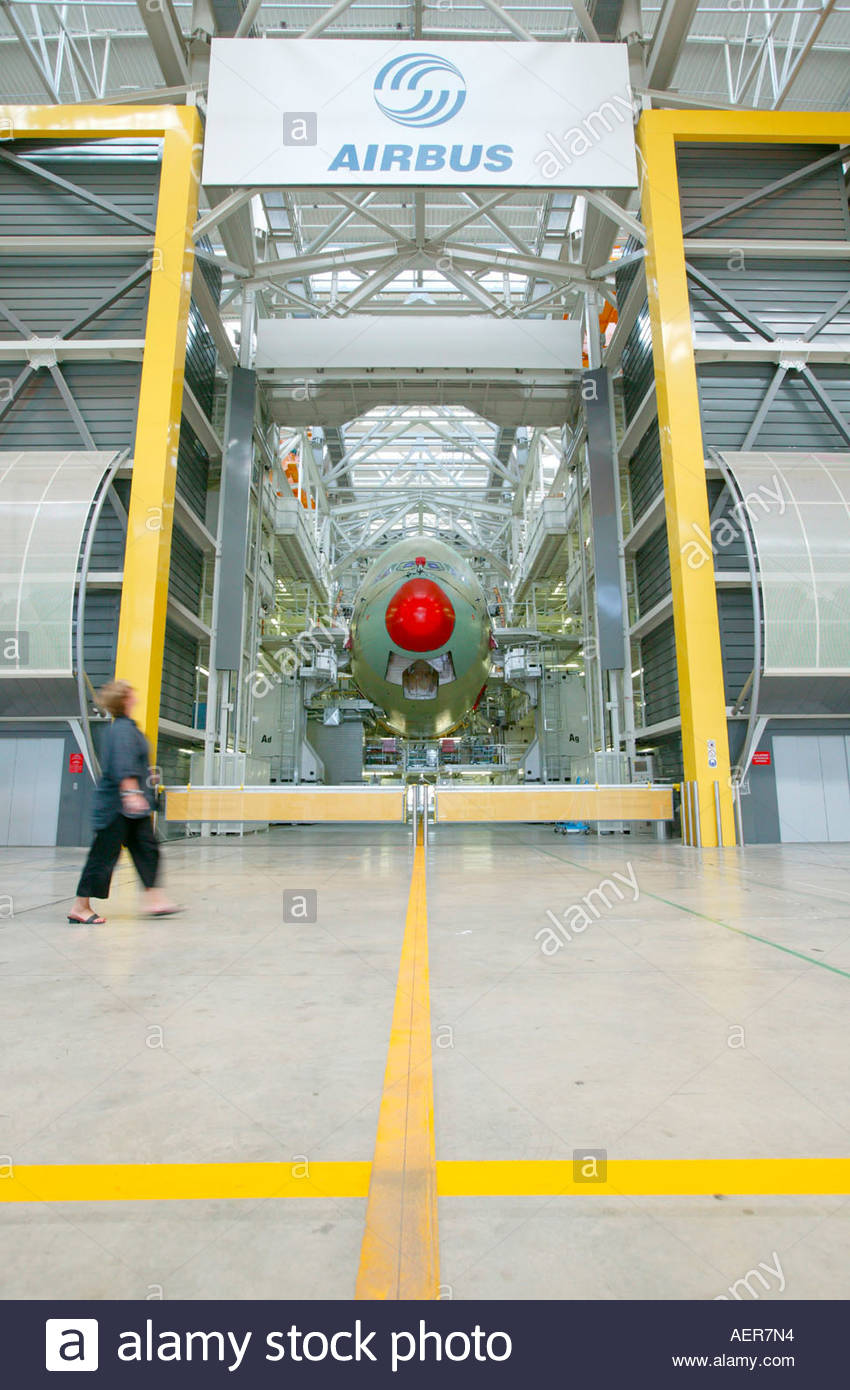 Airbus A380 Construction Stock Photos & Airbus A380 Construction Stock ...