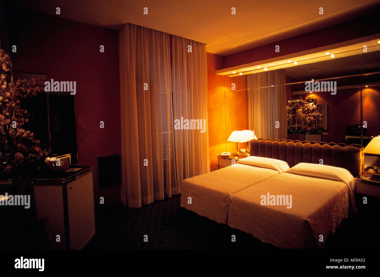 sleepingroom hotel royal marcella city of rome italy Stock Photo - Alamy