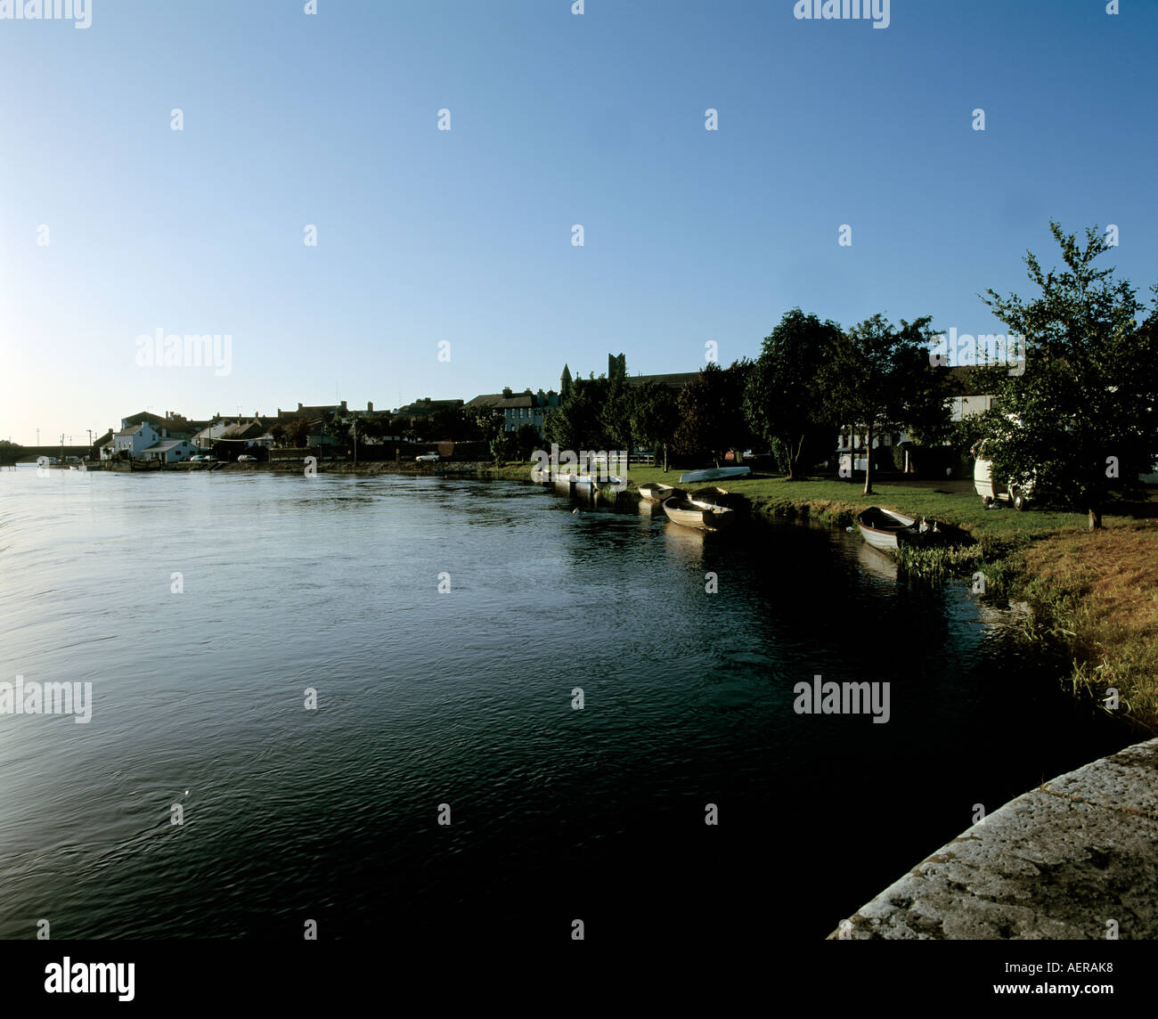 irelands longest river passing bye a large irish town Stock Photo - Alamy