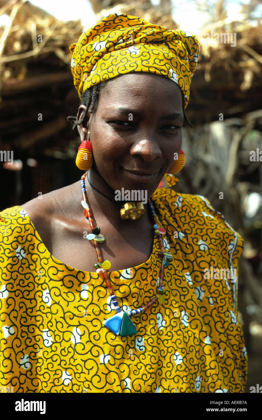 Headdress mali hi-res stock photography and images - Alamy